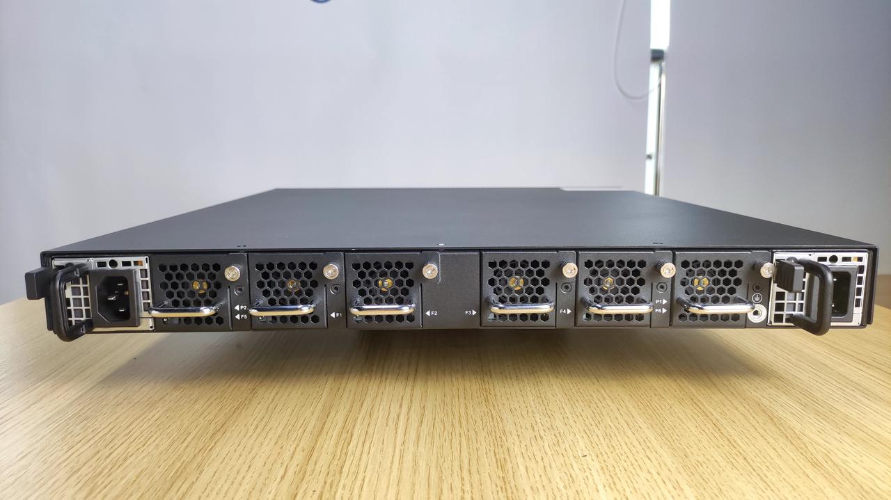 Asterfusion 400G Switch SONiC 32x400G QSFP-DD Data Center