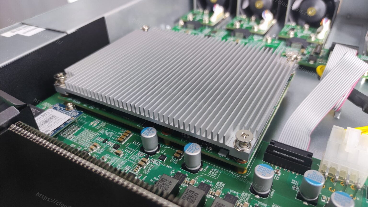 Asterfusion 400G Switch SONiC 32x400G QSFP-DD Data Center