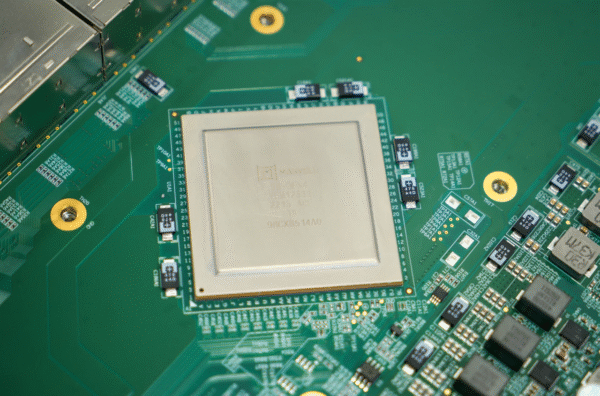 Router Switch On Marvell OCTEON DPU With Falcon ASIC